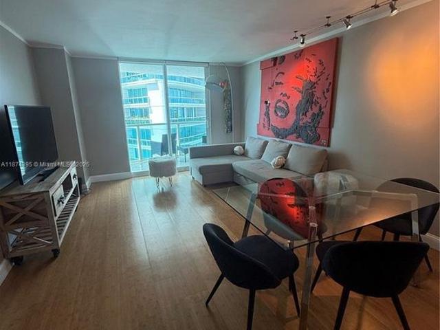 Luxury apartment complex for rent in Miami, United States