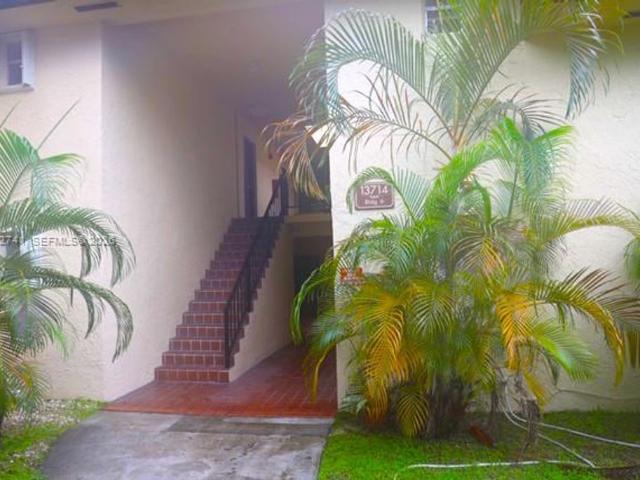 Luxury apartment complex for rent in Miami, United States