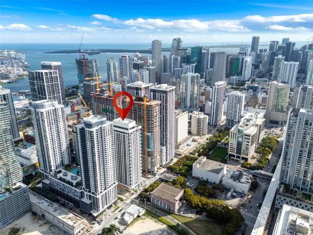 Luxury apartment complex for rent in Miami, United States