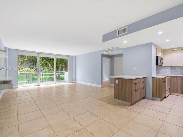Luxury apartment complex for rent in Miami, United States