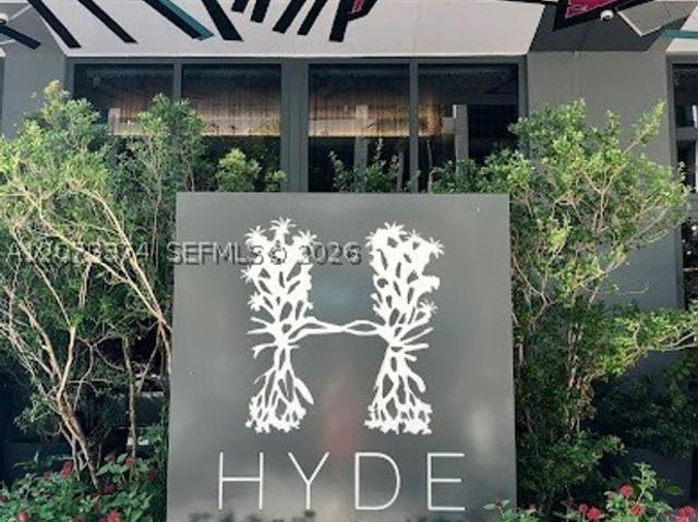 Luxury apartment complex for rent in Miami, United States