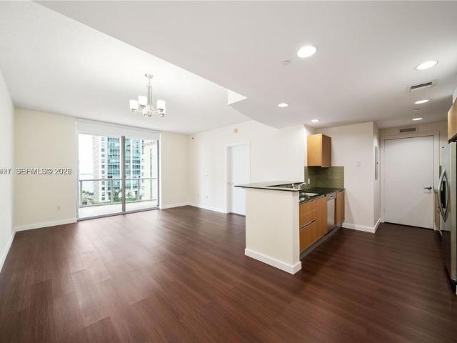 Luxury apartment complex for rent in Miami, United States
