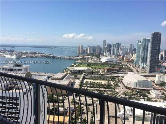 Luxury apartment complex for rent in Miami, United States