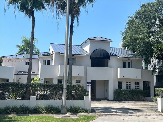 Luxury apartment complex for rent in Miami, United States