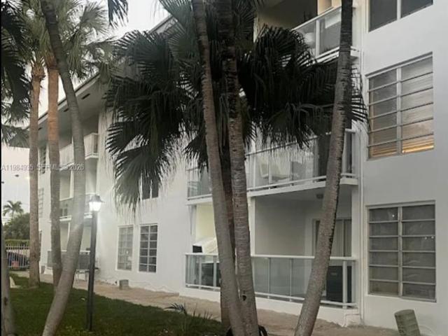 Luxury apartment complex for rent in Miami, United States