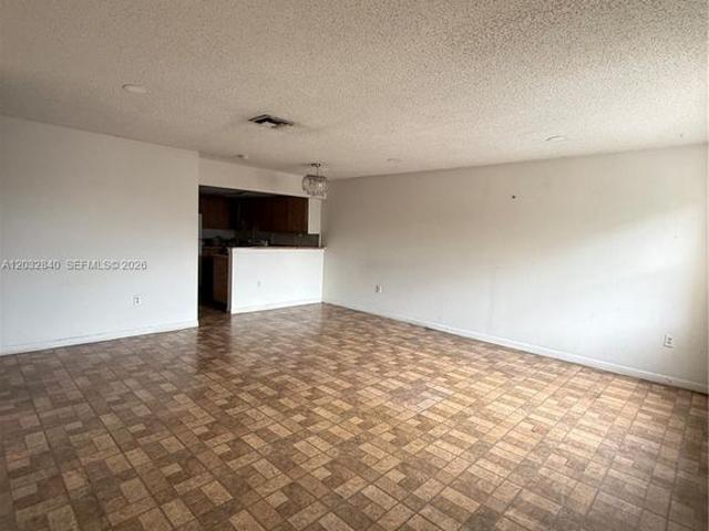 Luxury apartment complex for rent in Miami, United States