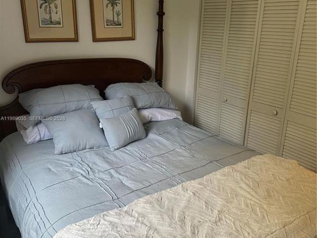 Luxury apartment complex for rent in Miami, United States
