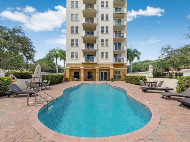 Luxury apartment complex for rent in Miami, United States