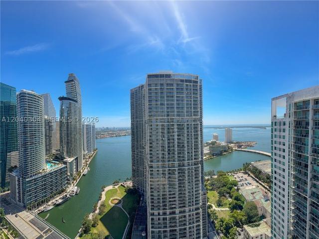Luxury apartment complex for rent in Miami, United States