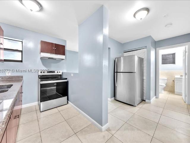 Luxury apartment complex for rent in Miami, United States
