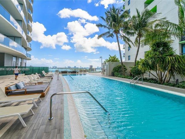 Luxury apartment complex for rent in Miami, United States