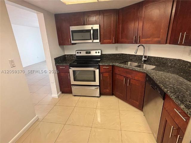 Luxury apartment complex for rent in Miami, United States