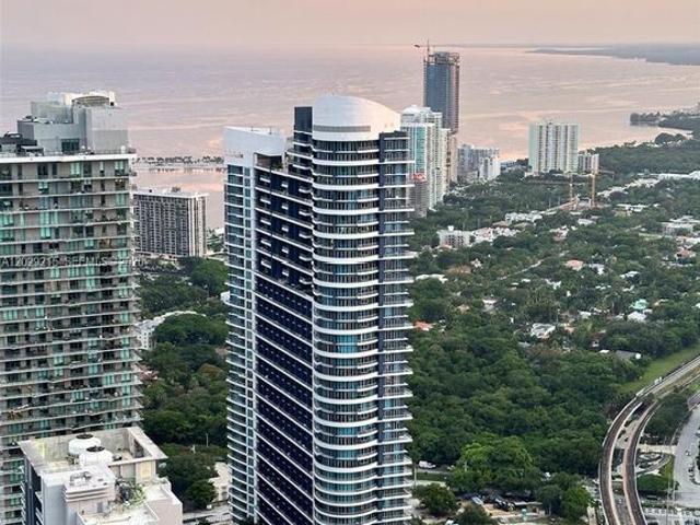 Luxury apartment complex for rent in Miami, United States