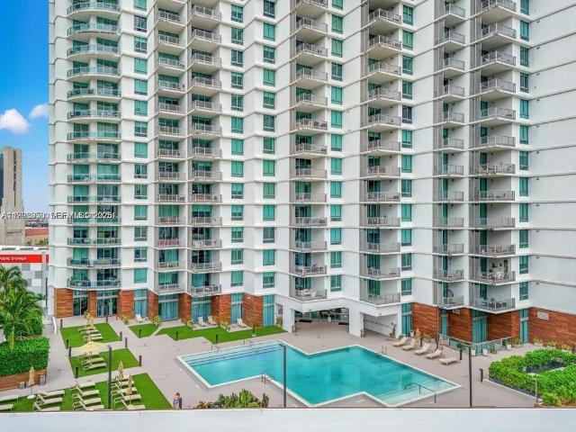 Luxury apartment complex for rent in Miami, United States