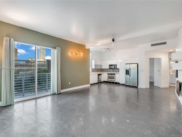 Luxury apartment complex for rent in Miami, United States