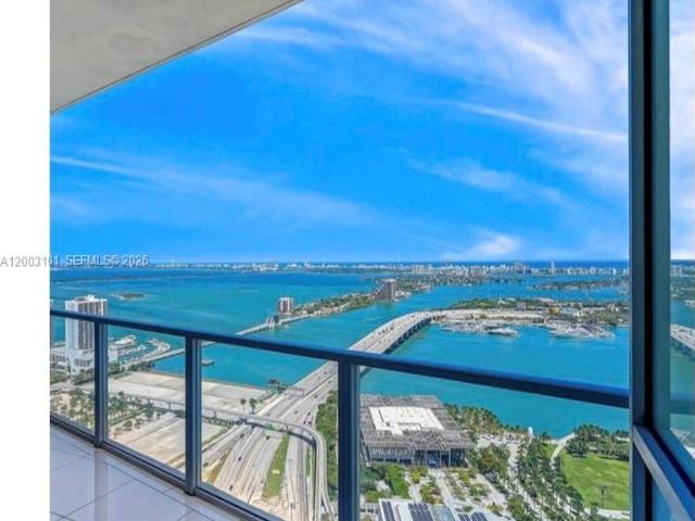 Luxury apartment complex for rent in Miami, United States