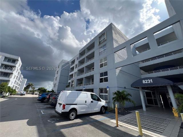 Luxury apartment complex for rent in Miami, United States