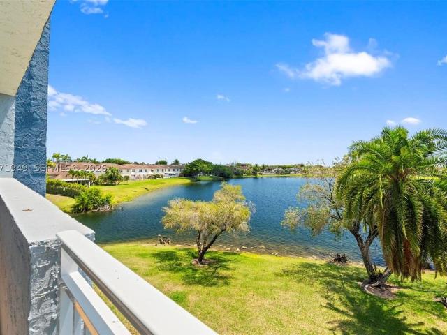 Luxury apartment complex for rent in Miami, United States