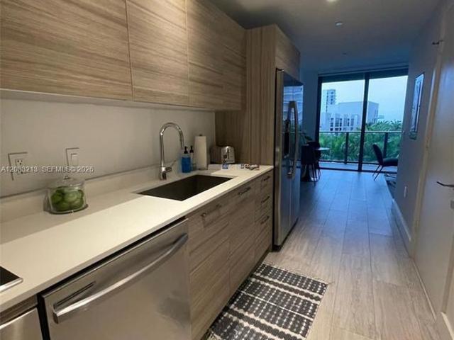 Luxury apartment complex for rent in Miami, United States