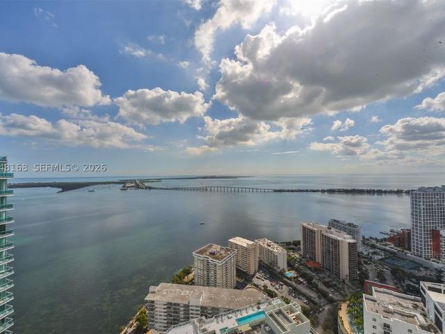 Luxury apartment complex for rent in Miami, United States