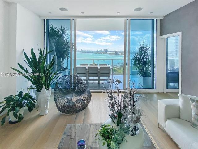 Luxury apartment complex for rent in Miami, United States
