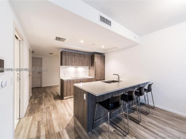 Luxury apartment complex for rent in Miami, United States