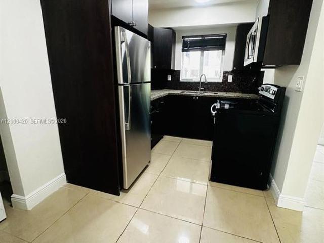 Luxury apartment complex for rent in Miami, United States