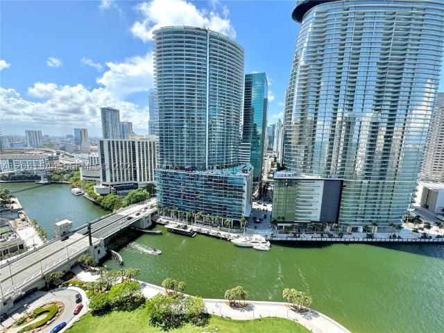 Luxury apartment complex for rent in Miami, United States