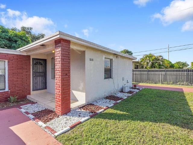 Luxury apartment complex for rent in Miami, United States