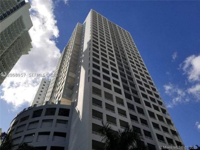 Luxury apartment complex for rent in Miami, United States