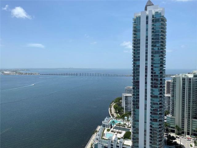 Luxury apartment complex for rent in Miami, United States