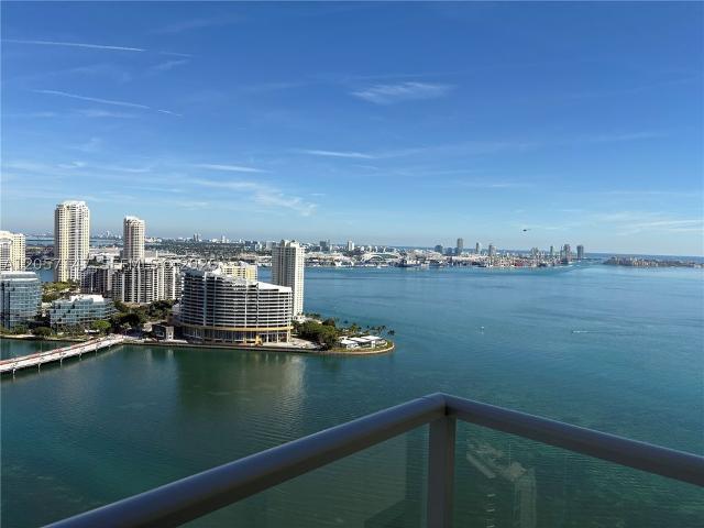 Luxury apartment complex for rent in Miami, United States