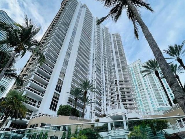 Luxury apartment complex for rent in Miami, United States