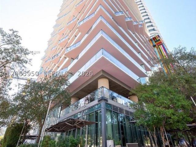 Luxury apartment complex for rent in Miami, United States