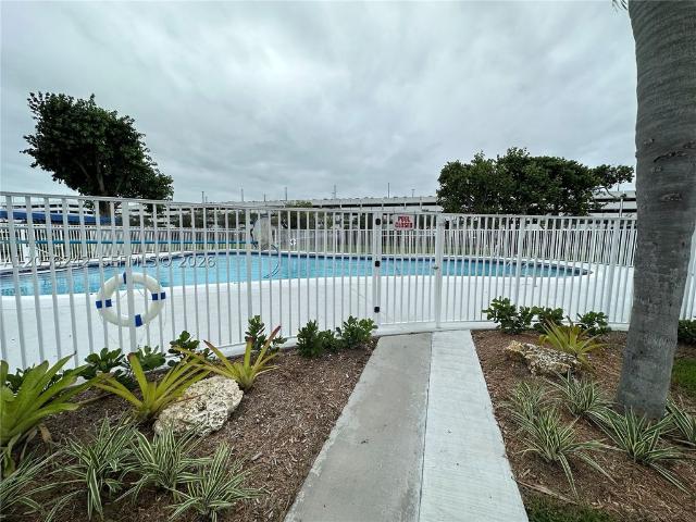 Luxury apartment complex for rent in Miami, United States