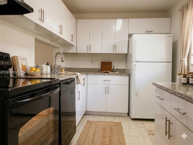 Luxury apartment complex for rent in Miami, United States