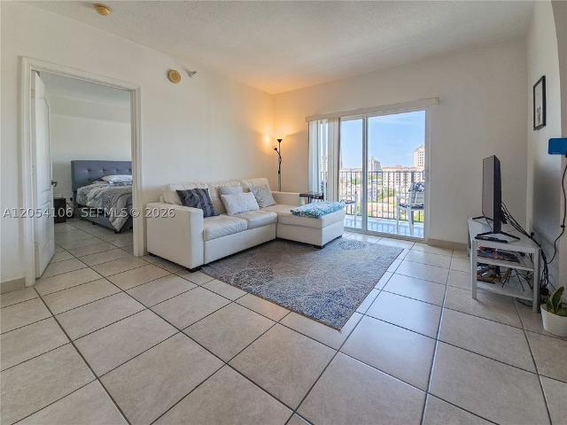 Luxury apartment complex for rent in Miami, United States