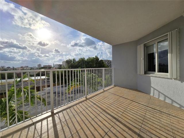 Luxury apartment complex for rent in Miami, United States