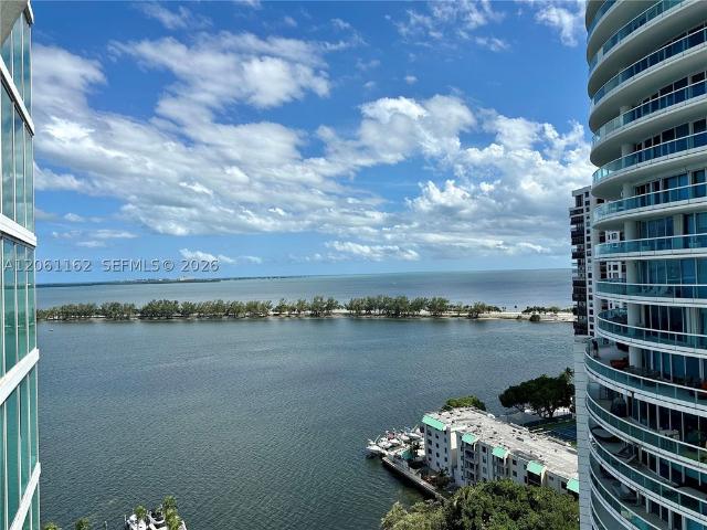 Luxury apartment complex for rent in Miami, United States