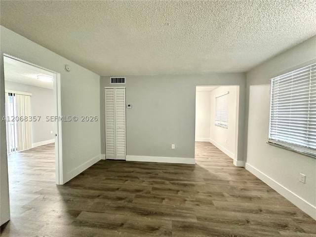 Luxury apartment complex for rent in Miami, United States
