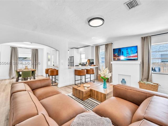 Luxury apartment complex for rent in Miami, United States
