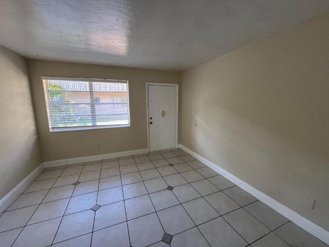 Luxury apartment complex for rent in Miami, United States