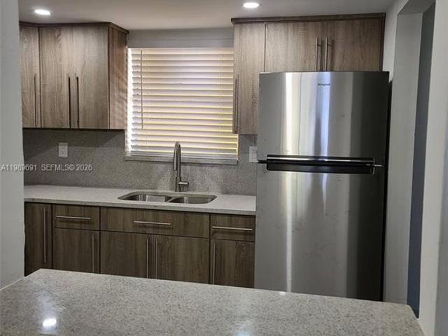 Luxury apartment complex for rent in Miami, United States