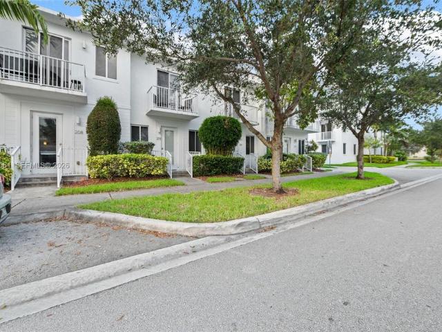 Luxury apartment complex for rent in Miami, United States
