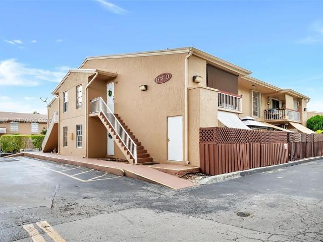 Luxury apartment complex for rent in Miami, United States