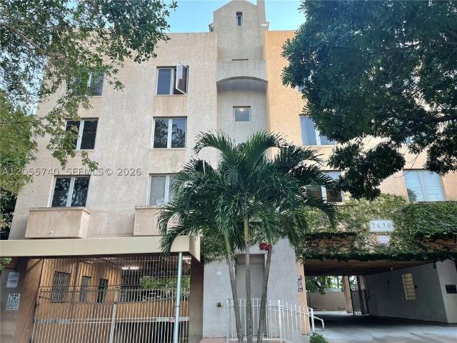 Luxury apartment complex for rent in Miami, United States