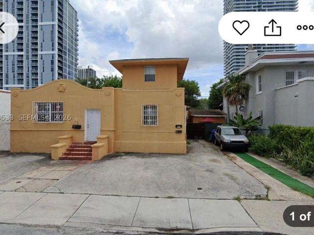 Luxury apartment complex for rent in Miami, United States