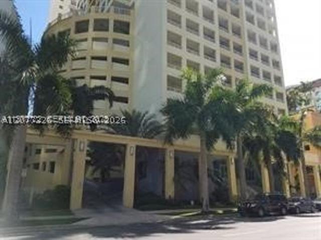 Luxury apartment complex for rent in Miami, United States
