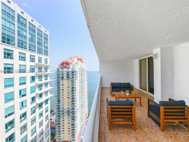 Luxury apartment complex for rent in Miami, United States