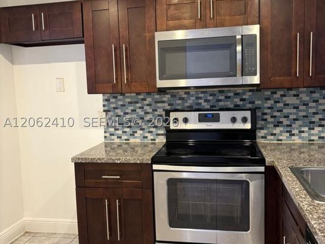 Luxury apartment complex for rent in Miami, United States